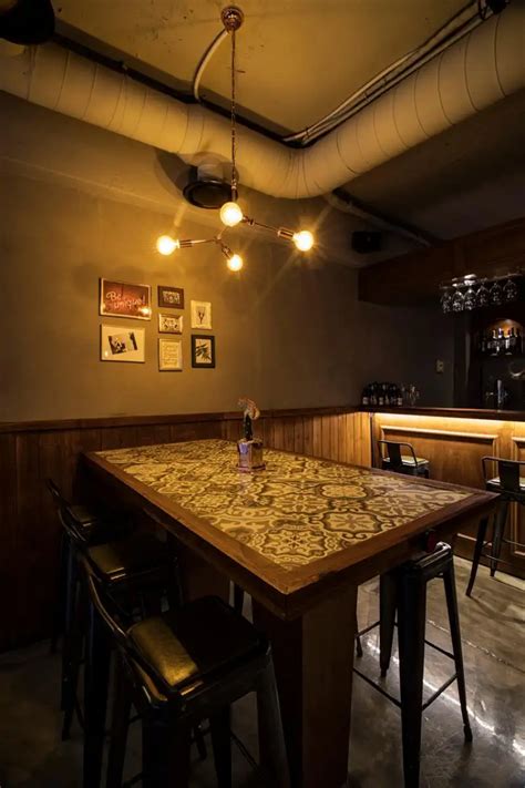 조명으로 분위기를 낸 빈티지 카페 And 펍 인테리어 송파구 잠실동 조명으로 분위기를 낸 빈티지 카페 And 펍 인테리어 송파구 잠실동