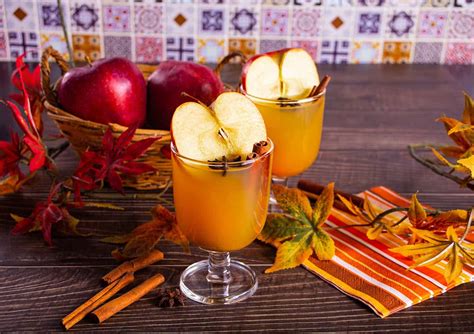 14 Amazing Festive Thanksgiving Cocktails Howdykitchen