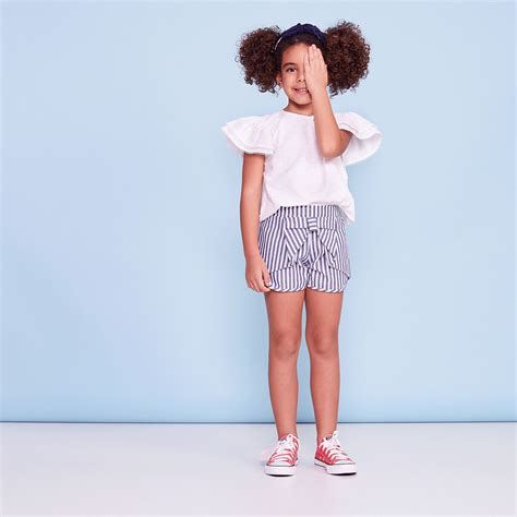 Conjunto Blusa Branca E Short Listrado Azul Precoce