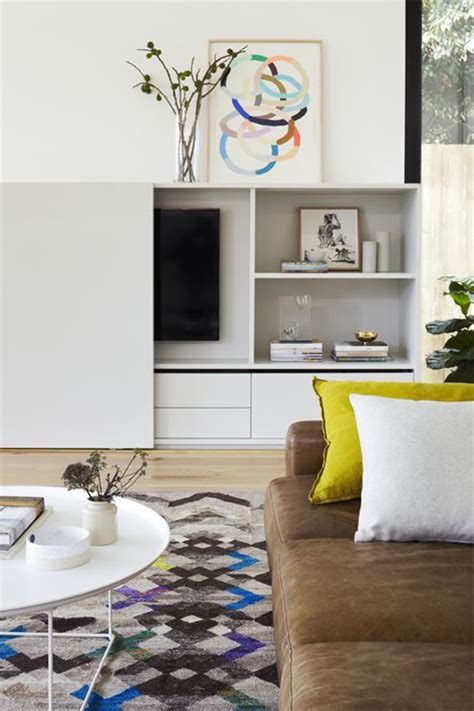 20 ไอเดีย “ชั้นวางทีวีติดผนังสไตล์โมเดิร์น มินิมอล” ตกแต่งพื้นที่ความบันเทิงของครอบครัวด้วย