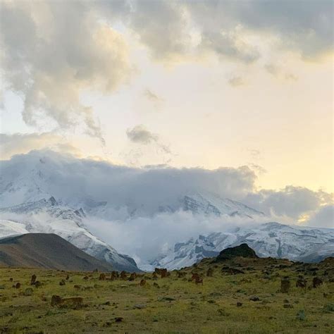 АРМЯНСКОЕ Кладбище на склоне Арарата Фото Авара Natural Landmarks Landmarks Nature