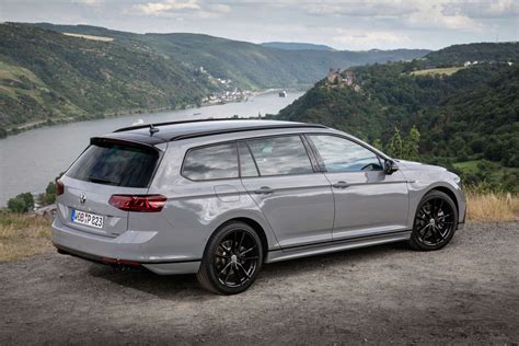 Sporty Limited Edition World Premiere Of The New Passat Variant R Line