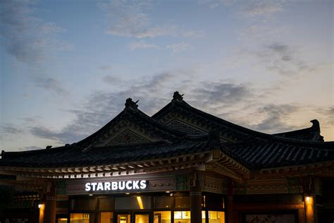 스타벅스 한국에서 꾸준히 정상을 유지하는 이유 카페고민