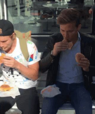 Eating Food  Eating Food Yum Discover Share S