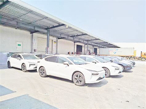 လျှပ်စစ်သုံးမော်တော်ယာဉ်များ ရန်ကုန်ဆိပ်ကမ်းသို့ရောက်ရှိ Myawady