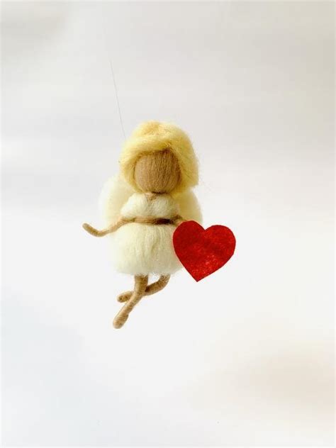 Ангел із серцем — ціна 350 грн у каталозі Декоративні елементи Купити товари для дому та побуту