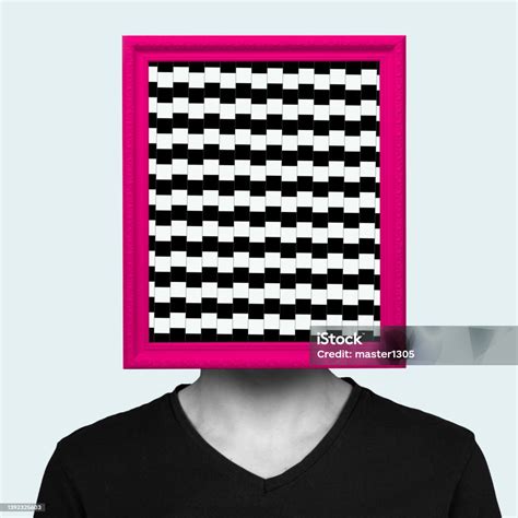 현대 미술 콜라주 밝은 파란색 배경 위에 고립 된 환각적인 디자인의 분홍색 프레임 머리를 가진 남자 착시 개념 찢겨진에 대한 스톡 사진 및 기타 이미지 Istock