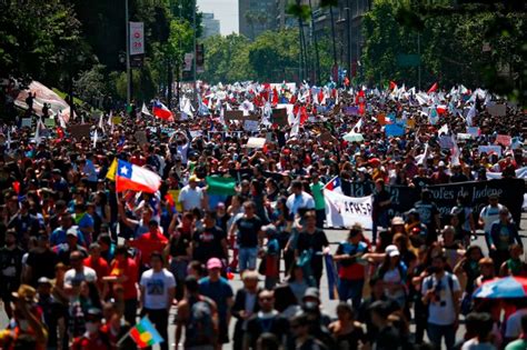 Protestas Antigubernamentales Prosiguen En Chile La Voz De Chile