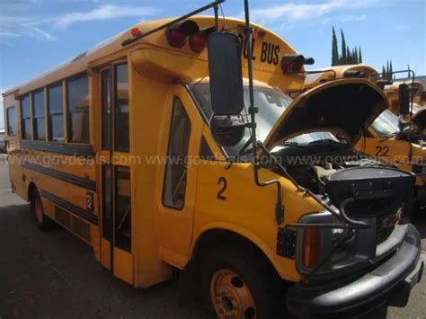 2002 Gmc Savana G3500 20 Passenger Bus Wwheelchair Lift Govdeals