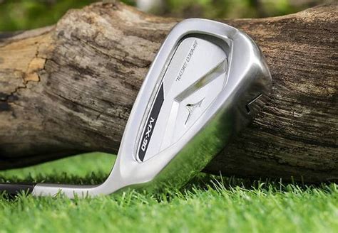 아이언 다운블로우 샷 이렇게 완성해야 한다고 메이저골프