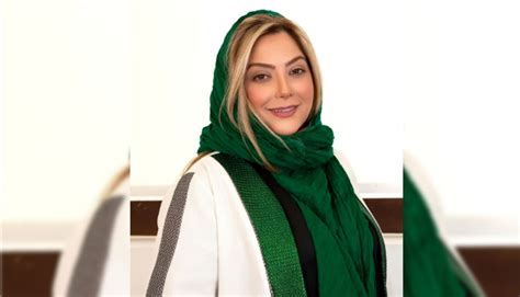 عکس 2 خانم بازیگر ایرانی در مکانی باورنکردنی فقط عکس های روی دیوار