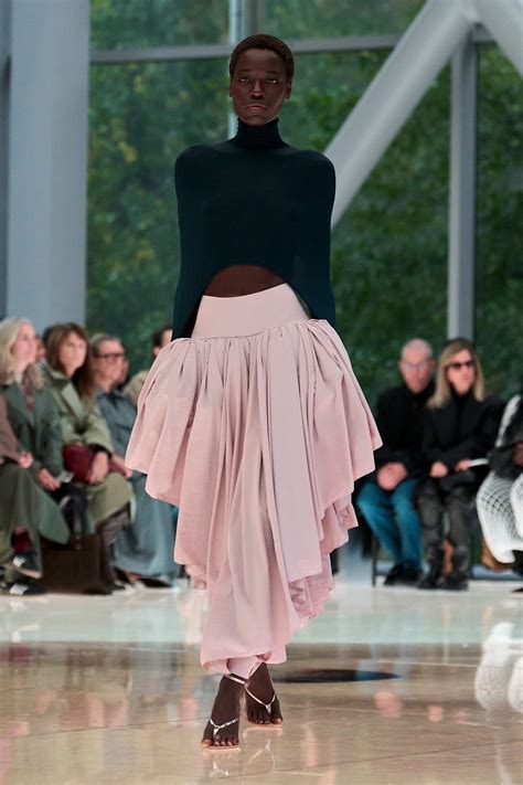 Dit Worden De Belangrijkste Modekleuren Voor De Lente Zomer 2026