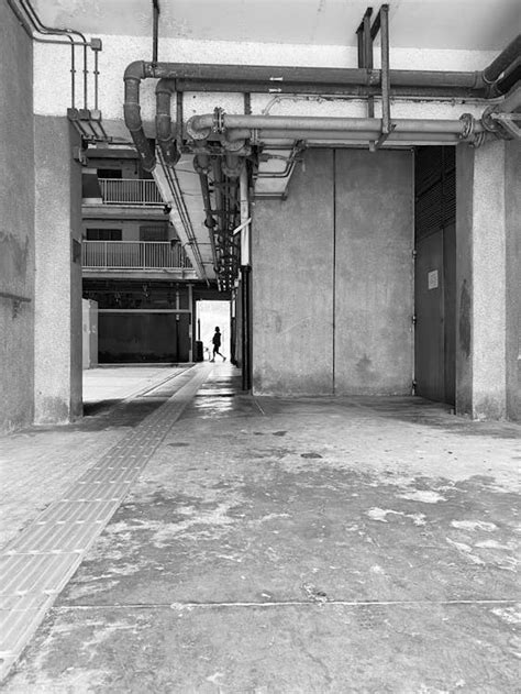 건물 건축 고 대비 고독 골목 구조 구조적 요소 그런지 그림자 껄끄 러운 대조 도시 경관 도시 사진 도시 탐사 도시 환경 도시의 도시의 삶