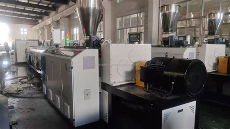 플라스틱 Pvc Upvc Cpvc 파이프 제조 제조 압출기 기계 의 고품질 플라스틱 Pvc Upvc Cpvc 파이프 제조 제조 압출기 기계