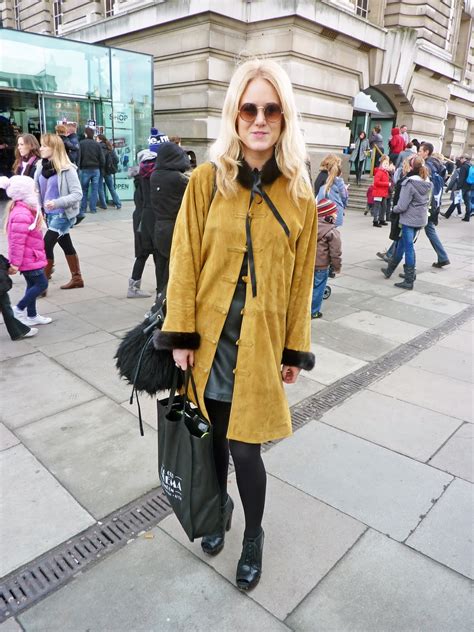 Kate Hudson Boots In Almost Famous