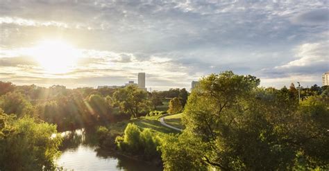 Fun And Romantic Things To Do In Houston For Couples