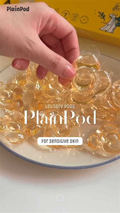 소곤 소곤테이블 홈데코 홈스타일링 집꾸미기 광고 ㅣ거실 비포앤애프터🤎🤍 2년 가까이 우리집 거실은 브라운색 위주였는데 티코쇼파를 많이 떠올리시겠지만 사실