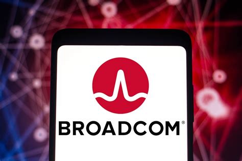 Broadcom上季度营业收入同比增长34 ，若不包括vmware同比增长11