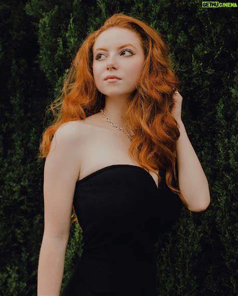 Francesca Capaldi Instagram Whats Should I Be For Halloween 👻 📸