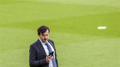 Mercato Lom Active Une Piste Surprise En Attaque