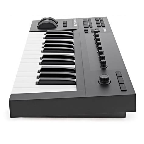 Native Instruments Komplete Kontrol A25 With Komplete 12 Gear4music