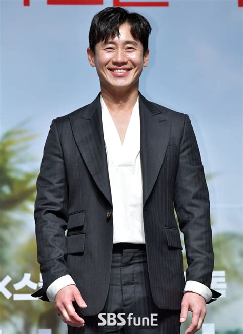 [e포토]신하균 여심 녹이는 부드러운 미소