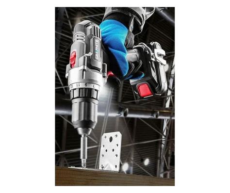 Бормашина винтоверт бормашина с батерия 2 Ah зарядно 18v Li Ion патронник 0 8 10 мм