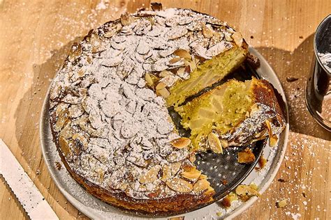 Italian Pear And Almond Cake Recipe