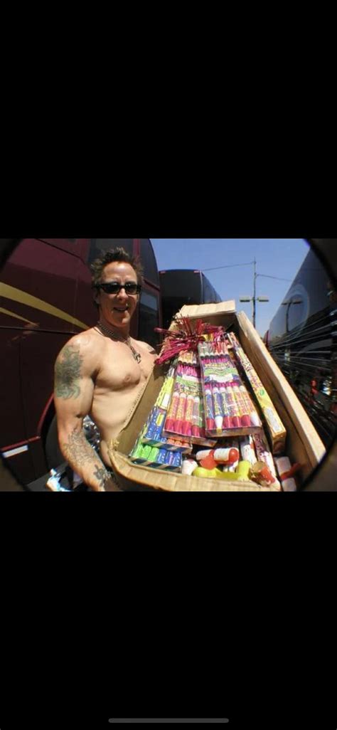 Scott Shriner The Sex God Appreciation Shrine R Weezercirclejerk
