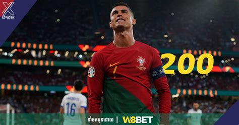 Cristiano Ronaldo ក្លាយ ជា កីឡាករ បាល់ទាត់ ដំបូង គេ ដែល បង្ហាញ ខ្លួន ឲ្យ ក្រុម ជម្រើស ជាតិ បាន