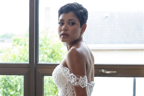 Love Is Blinds Iyanna Mcneely Announces Engagement ‘something Sparkly
