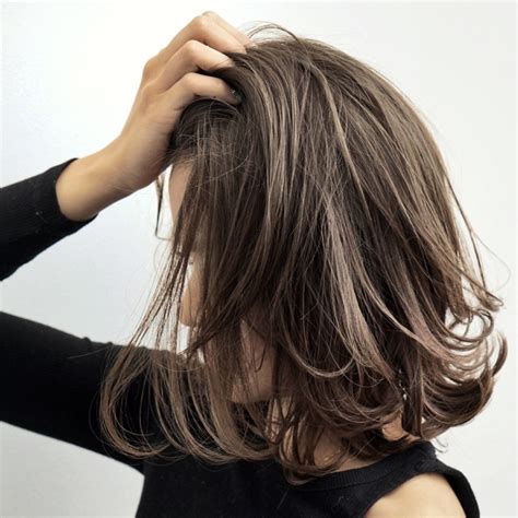 ハイライトヘアーの意味や入れ方と周りと差をつけるおすすめを紹介