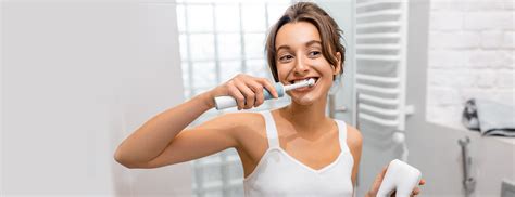 How Long Should You Wait To Eat After Brushing Teeth