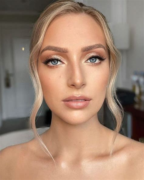 What Really Is Natural Makeup