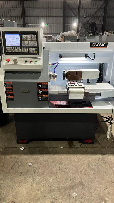 Ck0640 Ball Screw Hard Guide Rail Flying Square Power Head CNC Machine Metal Lathe And CNC