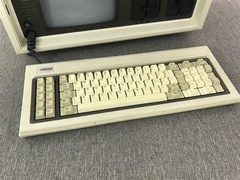 Nice Vintage Rare Compaq Luggable Suitcase Portable Computer 1903197032