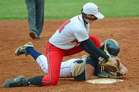 Holland Tomassi Deliver In The Clutch In Black Bears Win Local