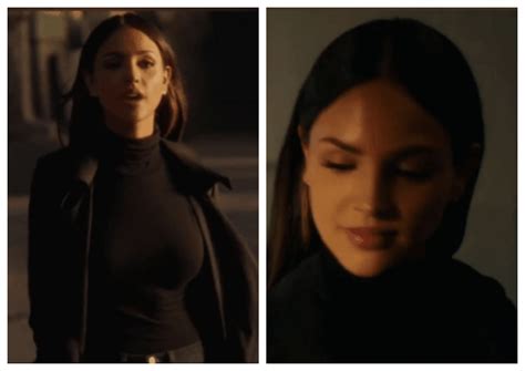 Eiza Gonzalez Scrolller