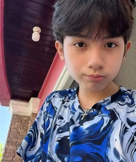 Pin By Ivy On C7 — Migz In 2024 Cloud7 Boyfriend Pictures Cute