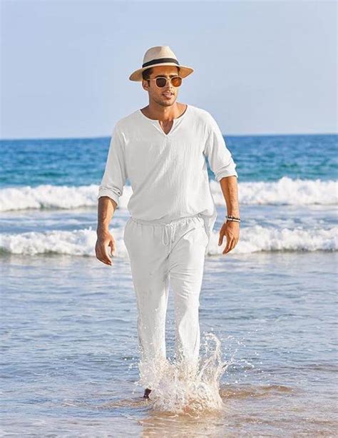 8 Perfect Mens Beach Outfits