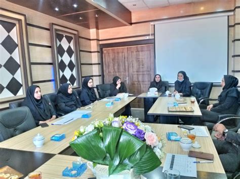 برگزاری اولین کمیته بررسی صدور و تمدید پروانه های بهداشتی کارخانجات تولید مواد غذایی و آرایشی و