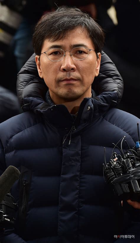 ‘안희정 성폭행 두 번째 피해 여성 검찰에 고소장 제출 아시아투데이