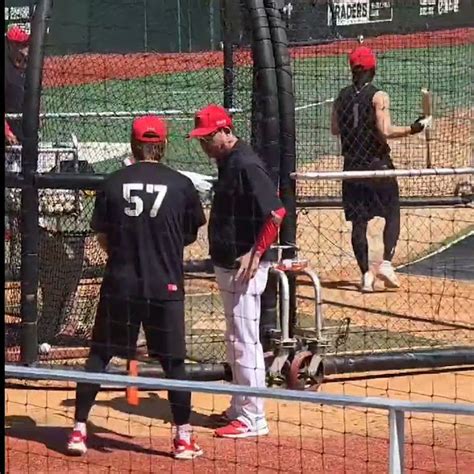 기아타이거즈경기 시작전 몸푸는 기아선수들~~후반기 태풍에 눈 Youtube