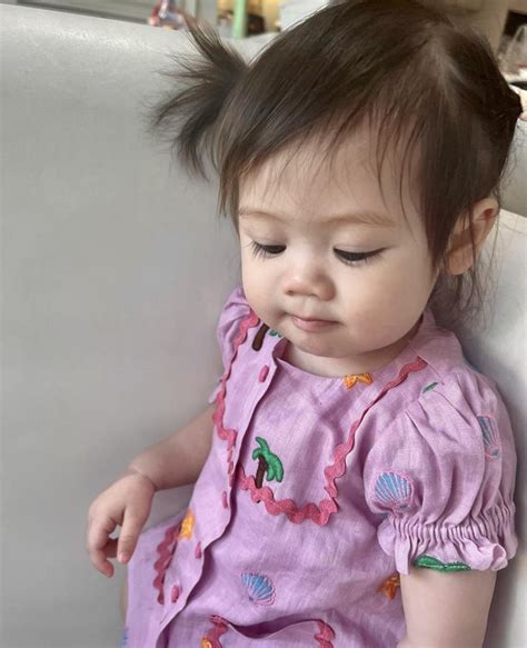 “ชมพู่ อารยา” จัดเค้กเมอร์เมดก้อนโตฉลองลูกสาว “น้องแอบิเกล” อายุ 11 เดือน