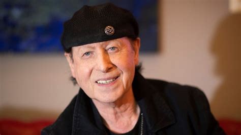 Klaus Meine Auf Dem Roten Sofa Scorpions
