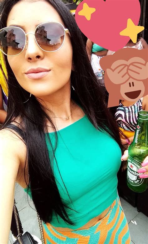 Sofia Morena Gostosa De Quatro Mostrando O Rabão Santo Inferninho