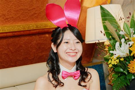 銀座の高級クラブで働くバニーガールの意外な素顔「お酒の力を借りないと…」 日刊spa 2ページ目