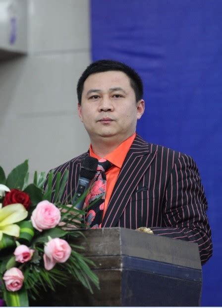 张家铭图册 360百科
