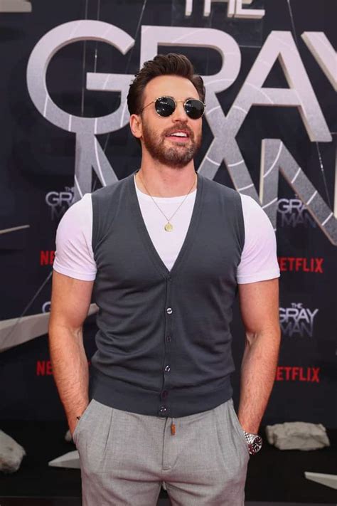 ‘captain America Star Chris Evans Named Peoples Sexiest Man Alive
