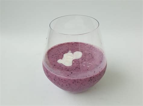 블루베리 요구르트 쉐이크